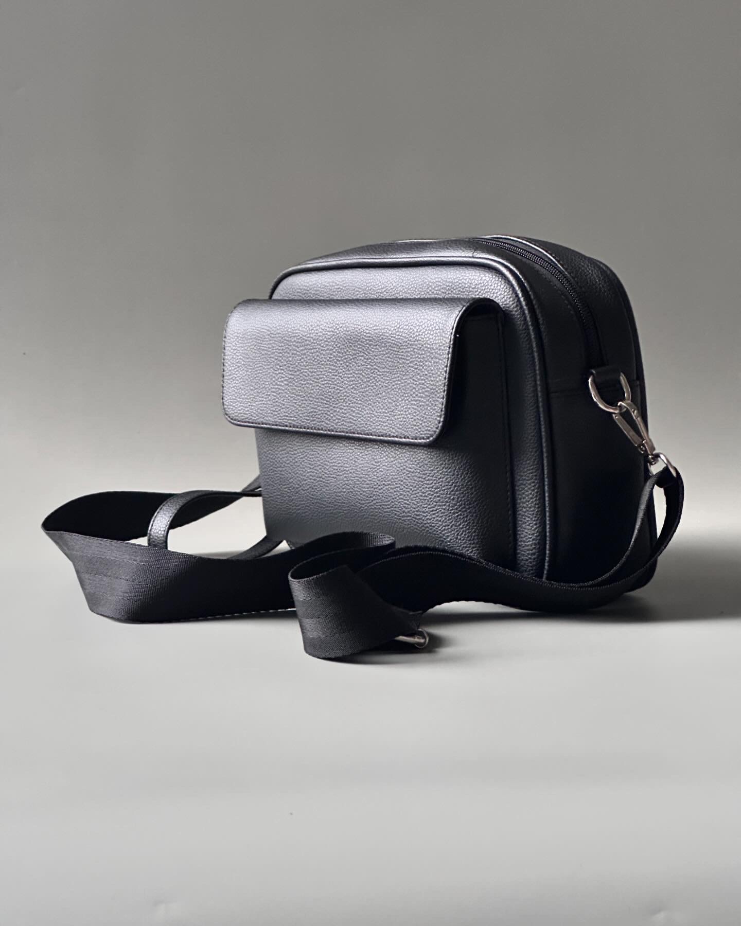 Tas kulit sintetis model pouch premium custom logo - Amnabela Promotion